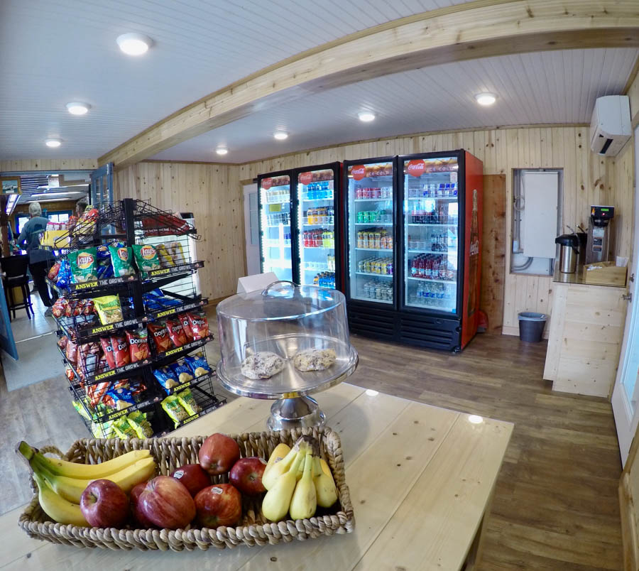 Galley Girls Cafe - Bud n' Mary's Islamorada Fishing MarinaBud n' Mary ...